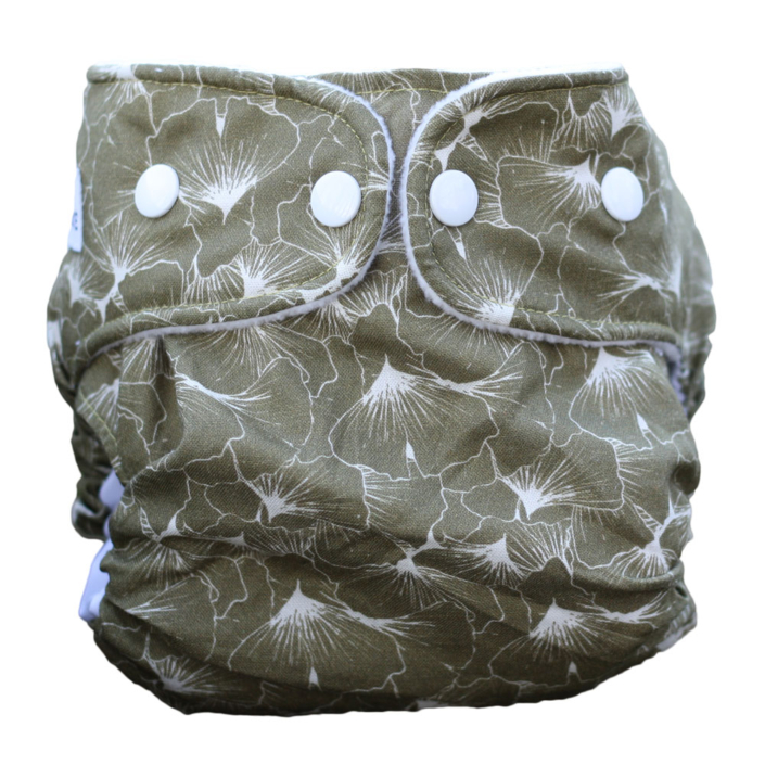 Poop in cloth diapers - See how to handle a diaper with poop