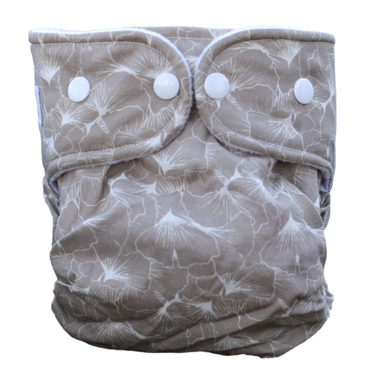 Poop in cloth diapers - See how to handle a diaper with poop